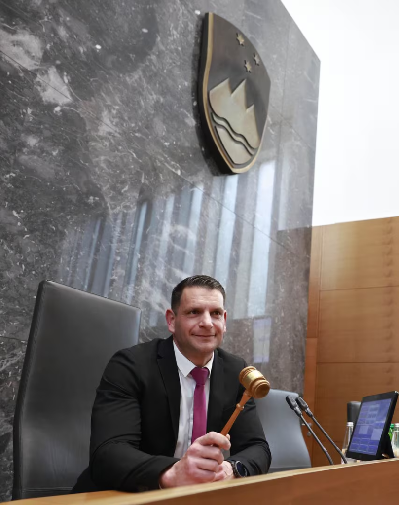 Zoran Stevanović si je izbral "svojo" generalno sekretarko državnega ...